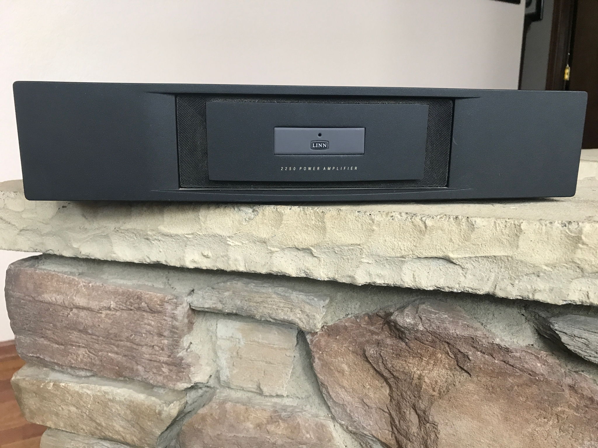 Linn 2250 amplifier For Sale | Audiogon