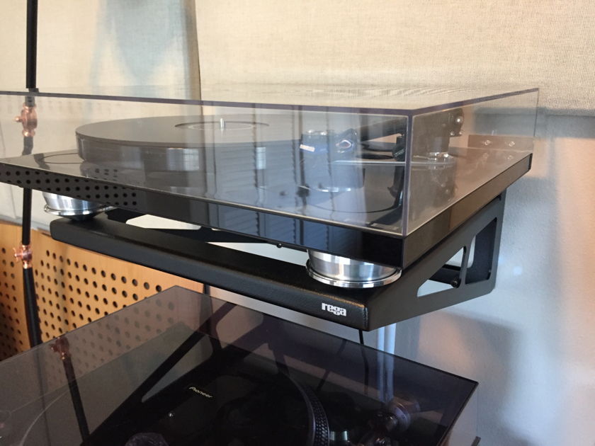 turntable wall mounts