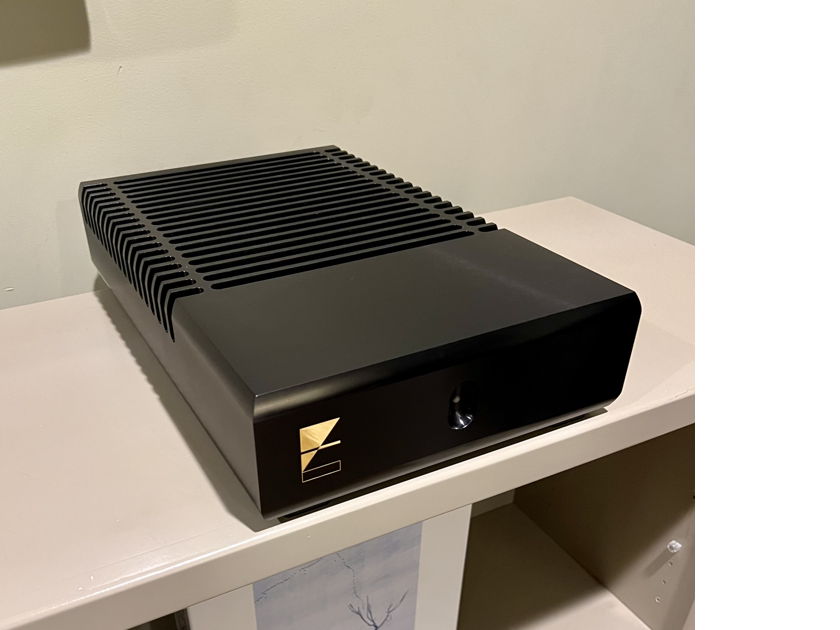Ayre MX-R mono-block amplifiers in black f... For Sale | Audiogon