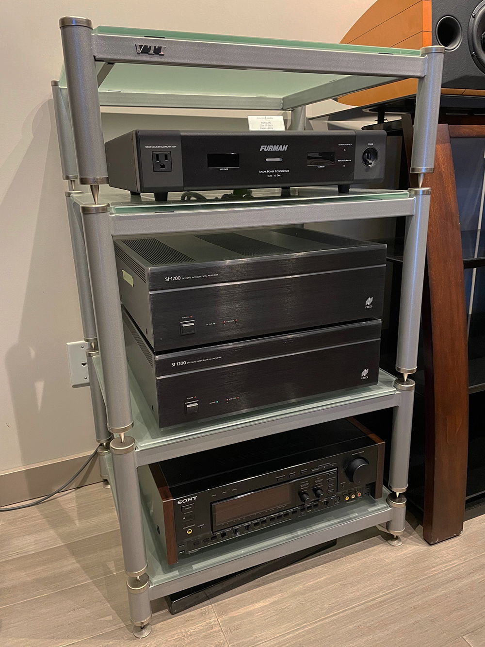 VTI Manufacturing Audio Rack with Clear Gl... For Sale | Audiogon