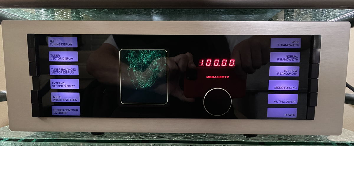 Day Sequerra FM Studio Tuner - MINT - RARE... For Sale | Audiogon