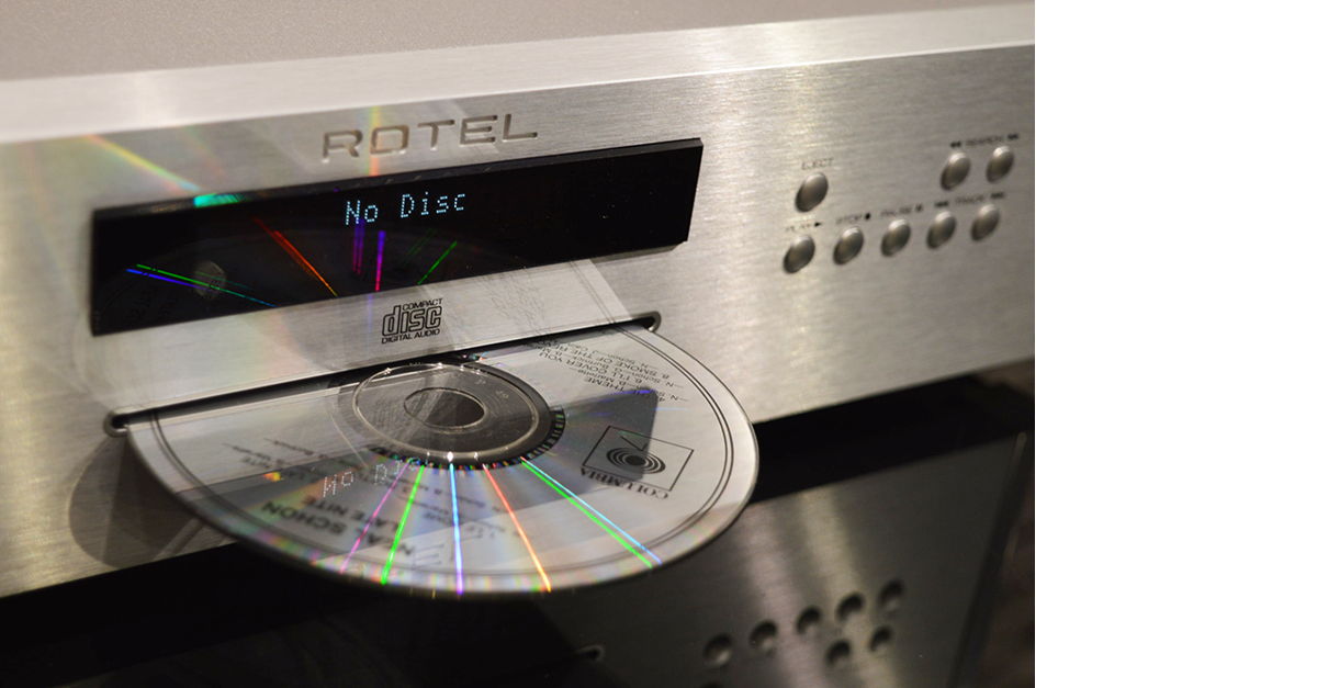 Rotel RCD-1570 Flagship CD Player w/ Wolfs... For Sale | Audiogon