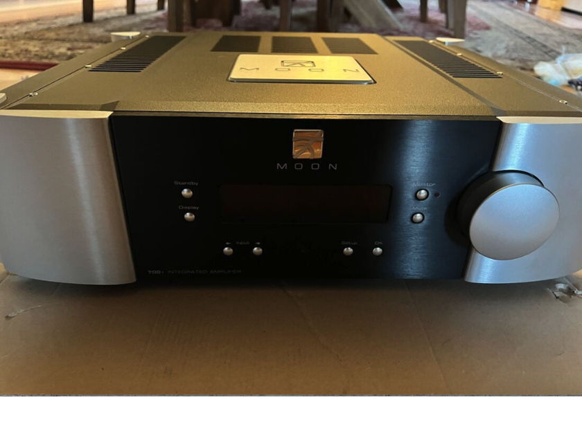 Simaudio Moon 700i FINAL WEEK OFFERED For Sale | Audiogon