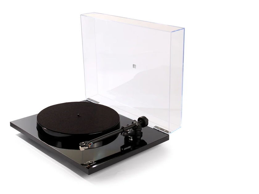 Rega P1 Turntable - Gloss Black with Cover For Sale | Audiogon