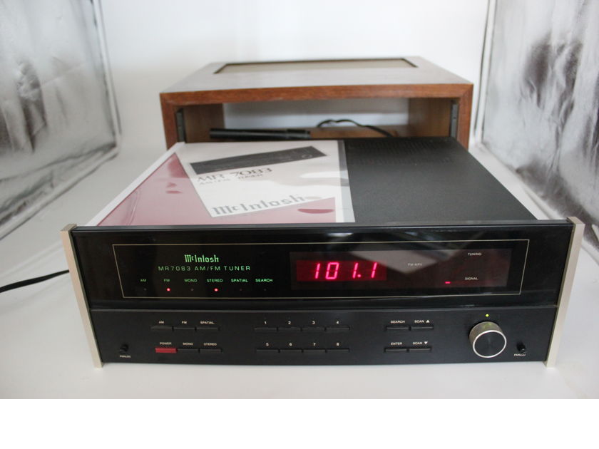 McIntosh MR7083 AM/FM Digital Tuner in Cab... For Sale | Audiogon