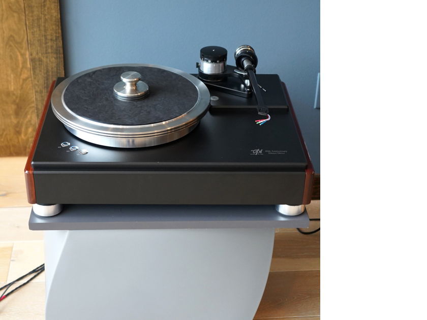 VPI Industries HW-40 Turntable For Sale | Audiogon