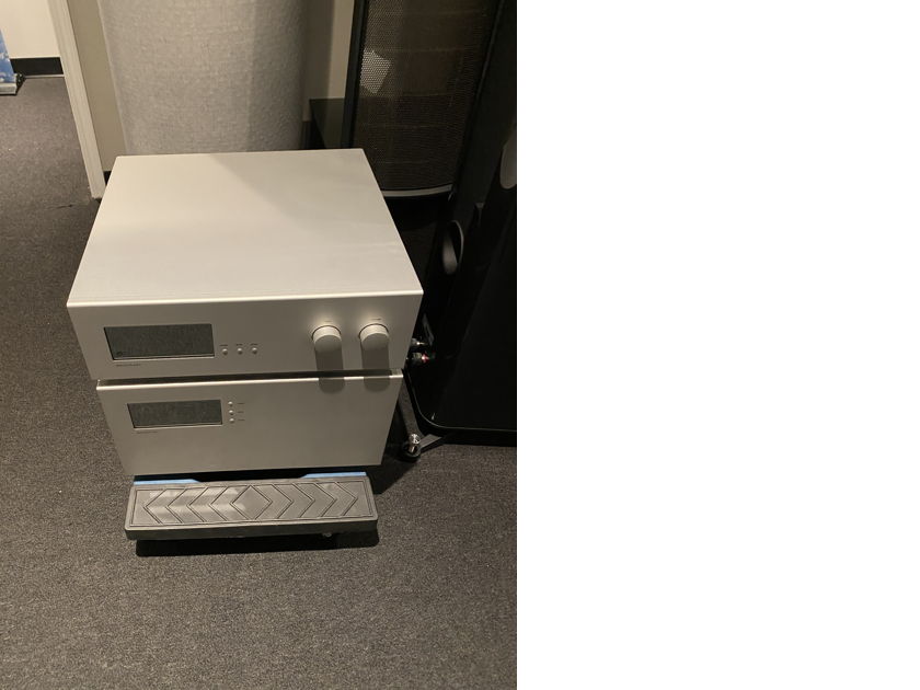 Soulution 710 power amplifier 45k retail For Sale | Audiogon