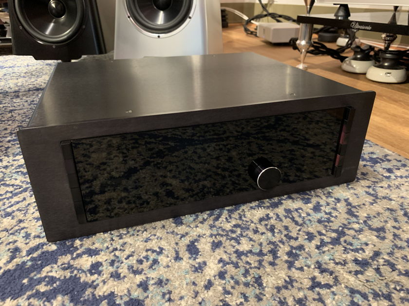 Day Sequerra FM Reference tuner | Tuners | Audiogon