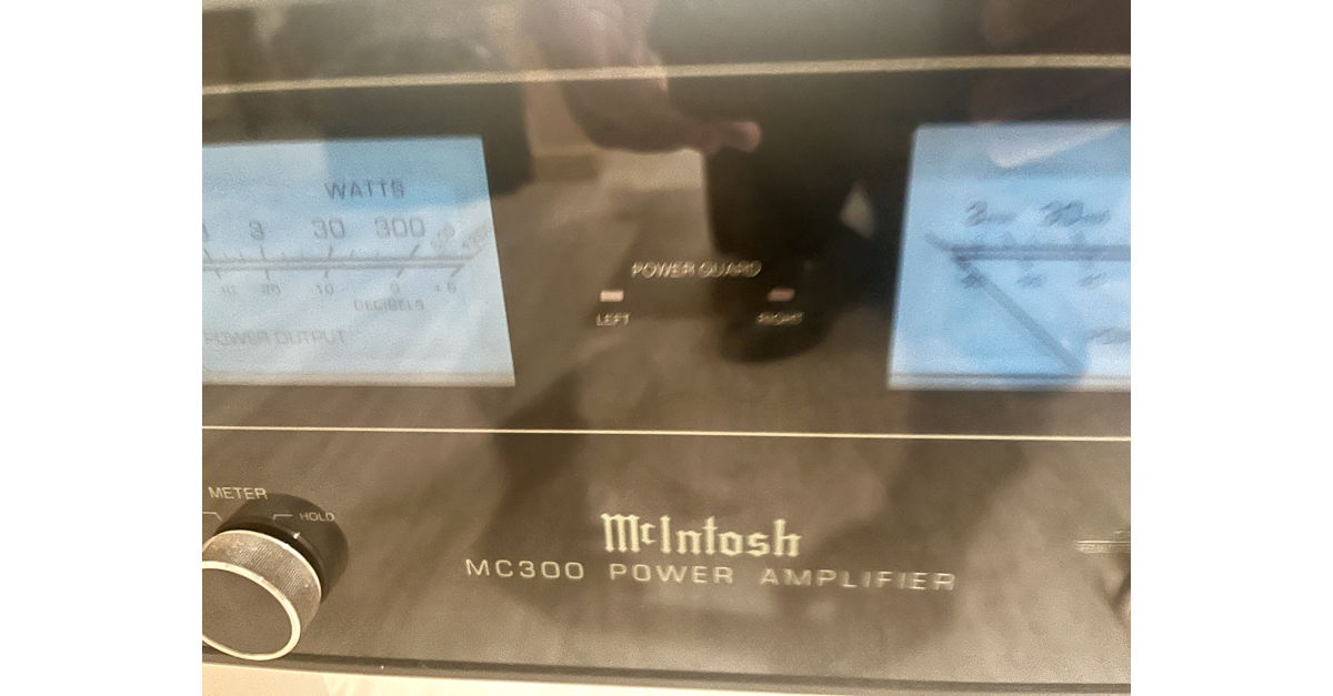 McIntosh MC300 power amplifier mint with w... For Sale | Audiogon