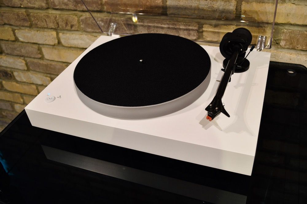 Pro-Ject Audio X2 Turntable - Matte White ... For Sale | Audiogon