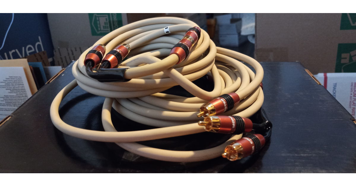 Monster Cable SUBWOOFER CABLE 10' Gold RCA... For Sale | Audiogon