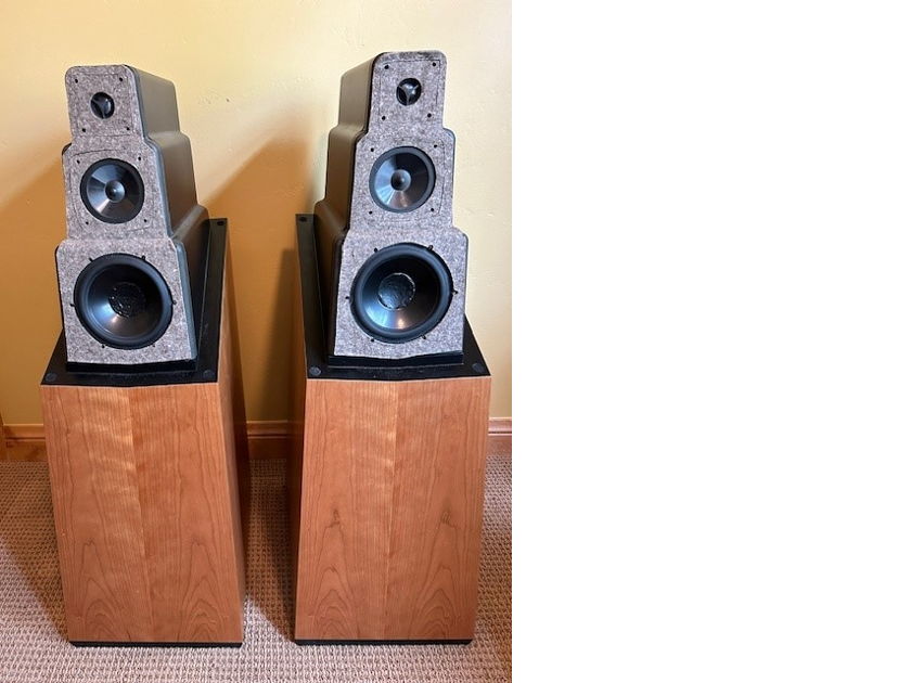 Vandersteen 5A Carbon - Cherry / Near Mint... For Sale | Audiogon